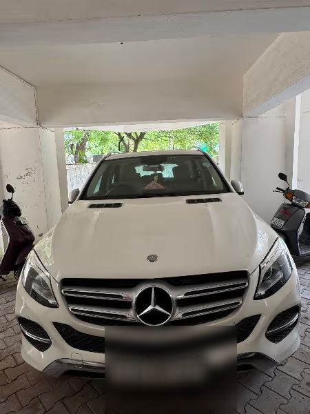 2016 Mercedes-Benz GLE कार अहमदाबाद में ₹20 Lakh में - CarDekho