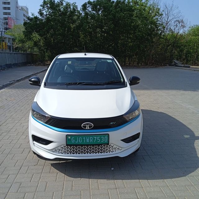 Used 2024 Tata Tiago EV Electric Automatic Car in Ahmedabad at ₹6.90 ...