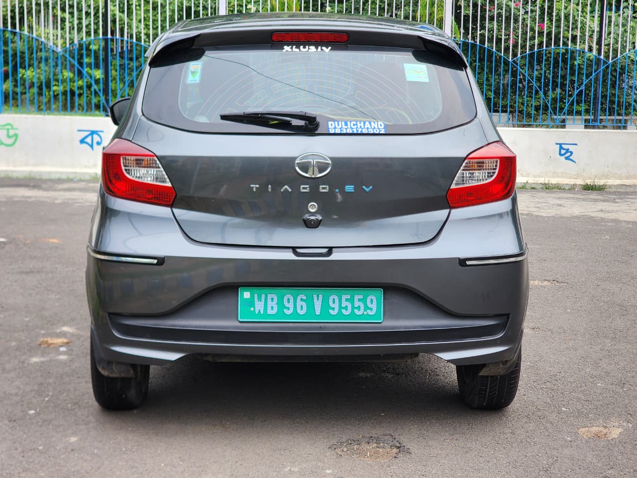 Buy Used Tata Tiago EV XT LR of 2023 model @ 6,25,000 INR in Kolkata ...