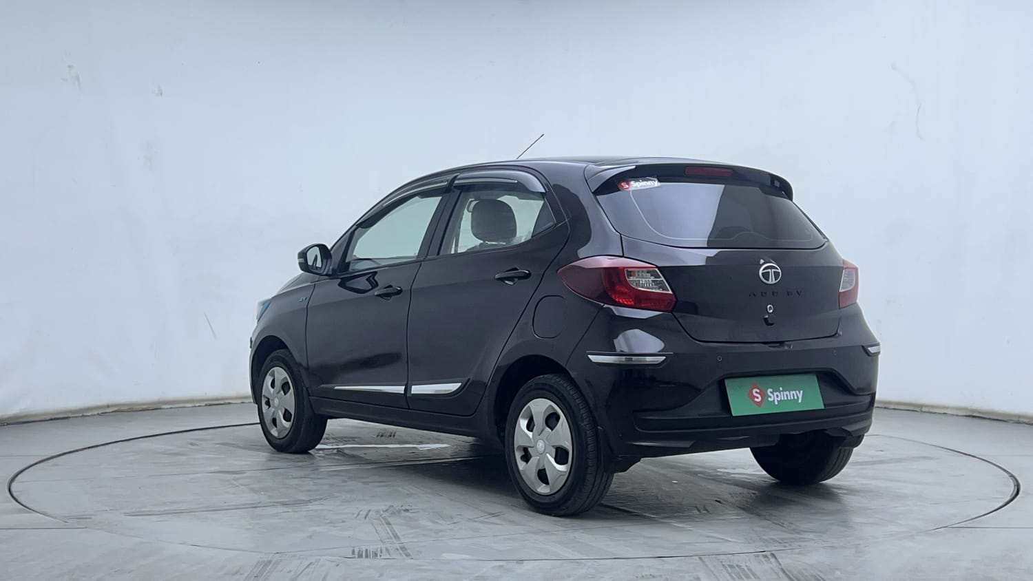 Buy Used Tata Tiago EV XT LR of 2024 model @ 6,52,500 INR in Hyderabad ...