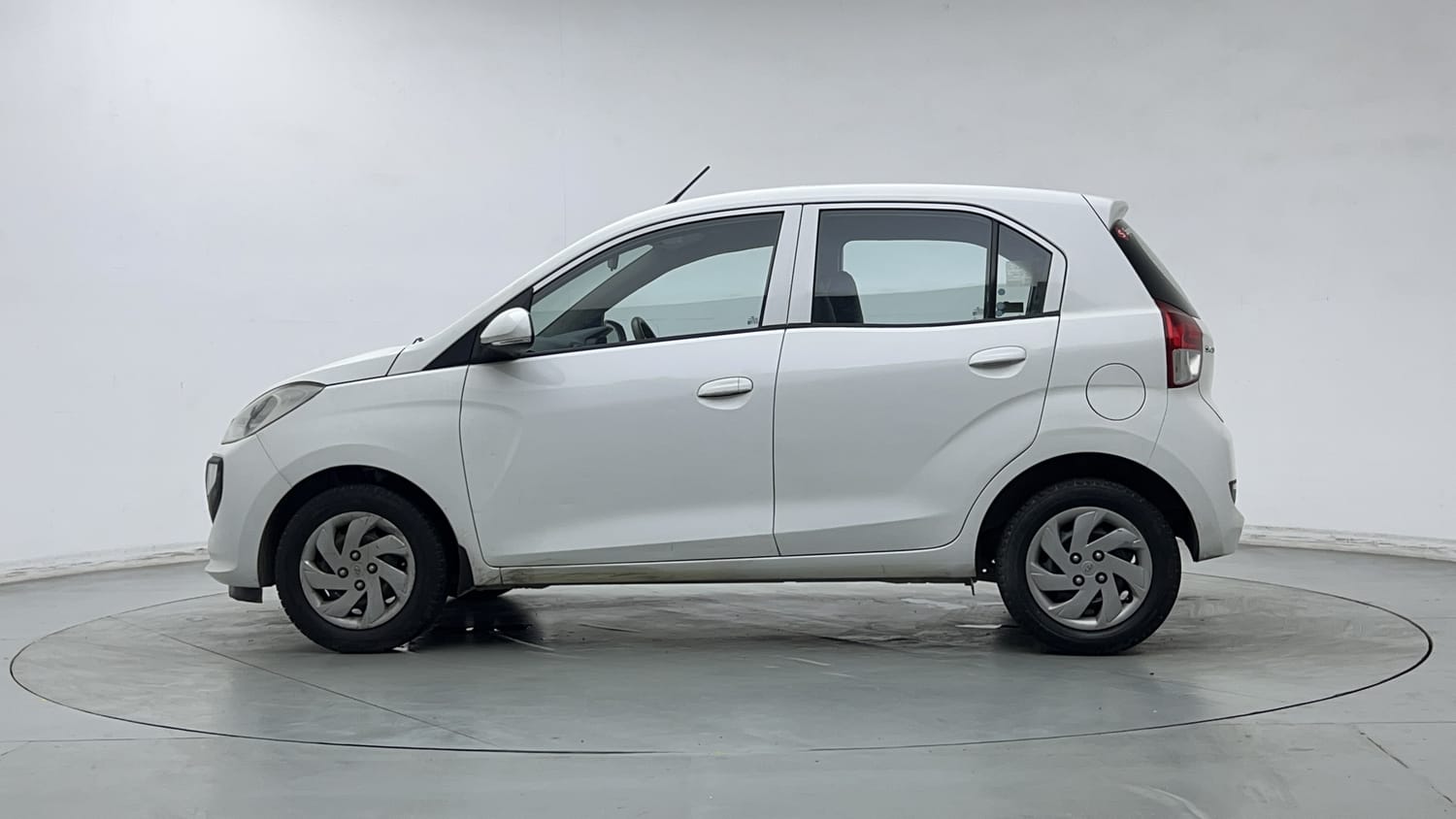 Buy Used Hyundai Santro Sportz CNG of 2019 model @ 4,02,000 INR in ...