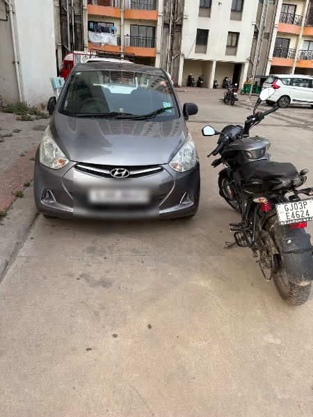 Buy Used Hyundai EON D Lite Plus of 2012 model @ 1,50,000 INR in Rajkot ...