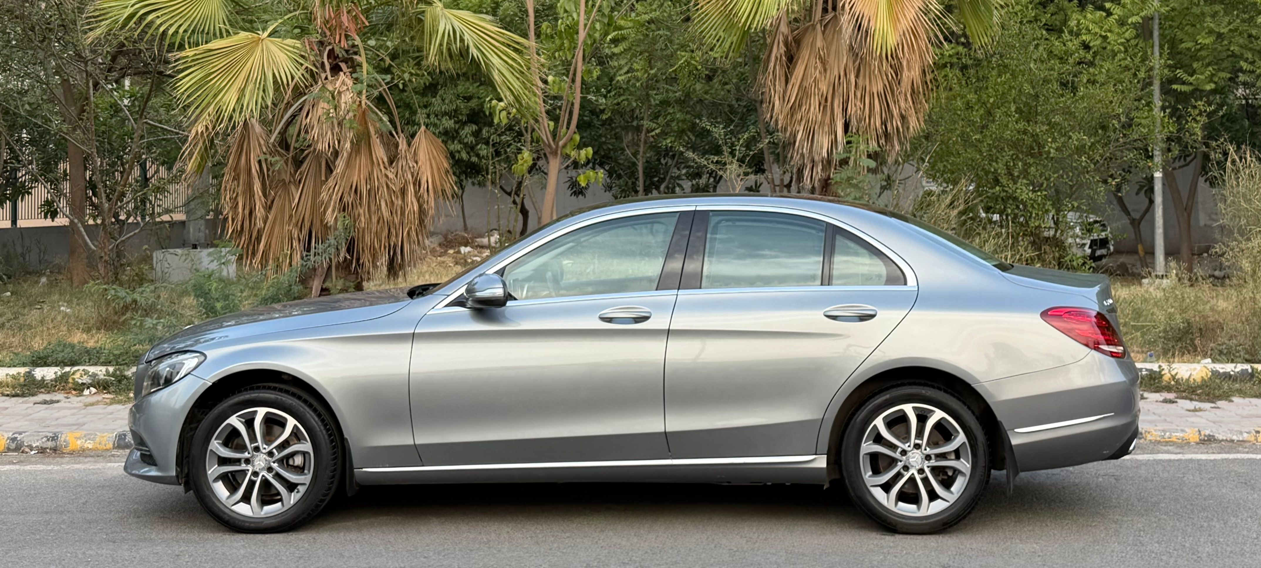 Buy Used Mercedes-Benz C-Class C 200 AVANTGARDE of 2015 model @ 14 ...