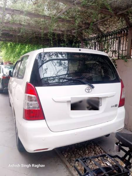 Buy Used Toyota Innova 2.5 G Diesel 7 Seater of 2013 model @ 4,00,000 ...