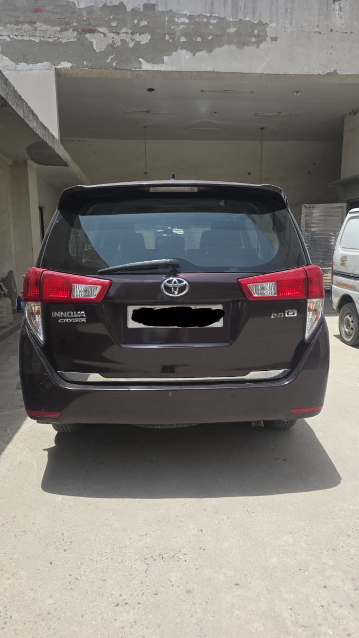 Buy Used Toyota Innova Crysta 2.4 G MT BSIV of 2017 model @ 13,00,000 ...