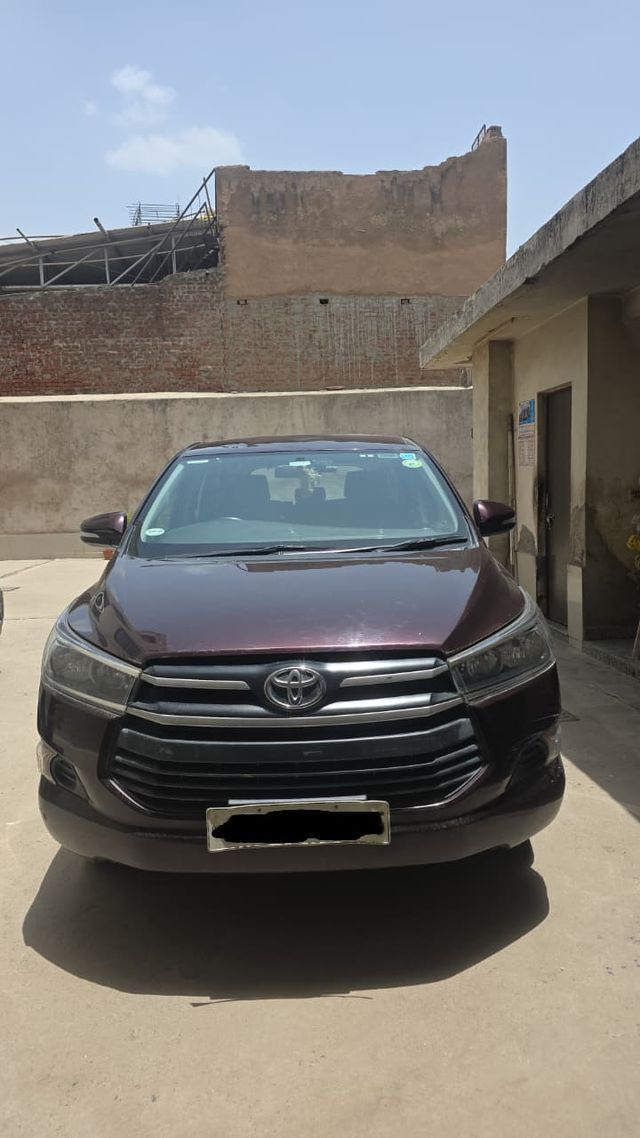Used 2017 Toyota Innova Crysta Diesel Manual in New Delhi at ₹13 Lakh ...