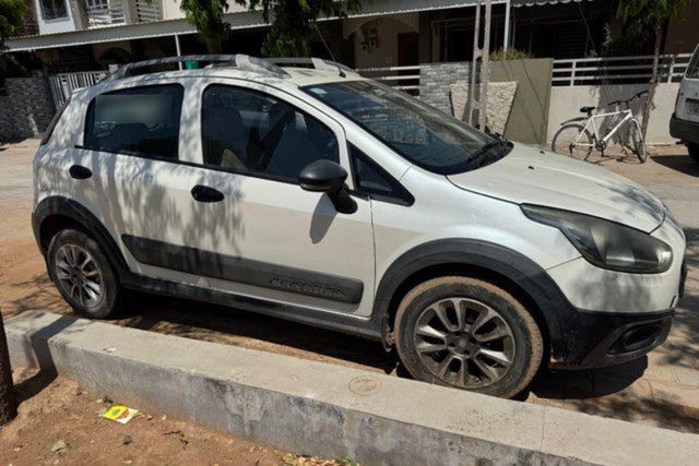 Used Fiat Avventura Hatchback Cars in India - 8 Second Hand Cars for ...