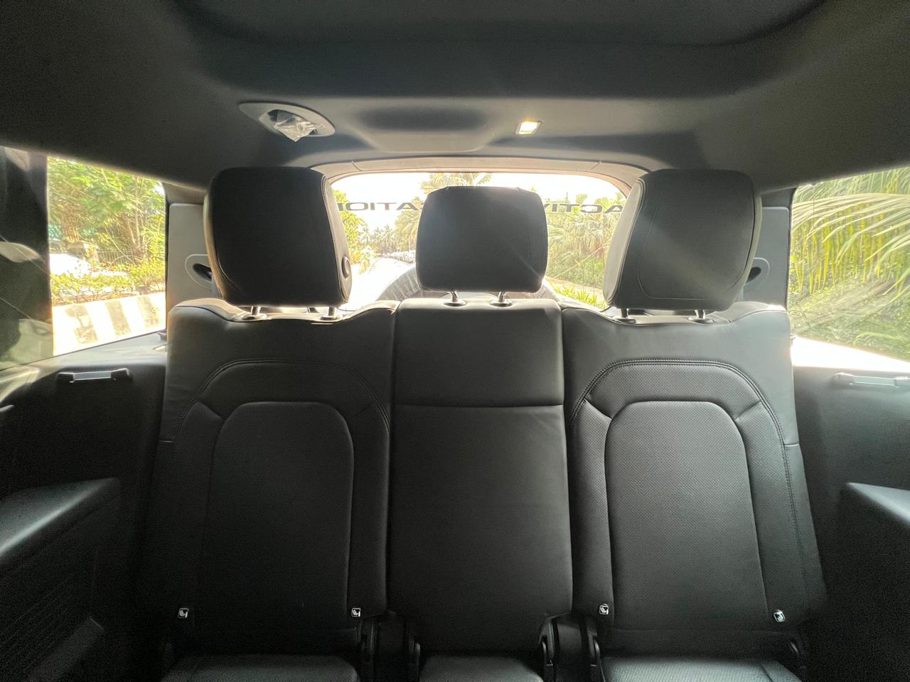 Buy Used Land Rover Defender 3.0 l 130 HSE of 2023 model @ 1,29,75,000 ...