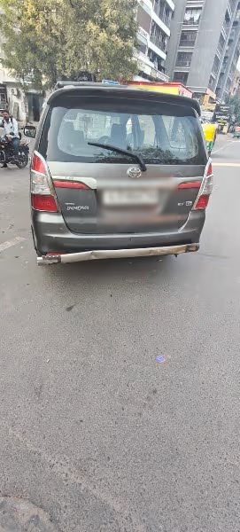Buy Used Toyota Innova 2.5 E of 2011 model @ 3,50,000 INR in Ahmedabad ...