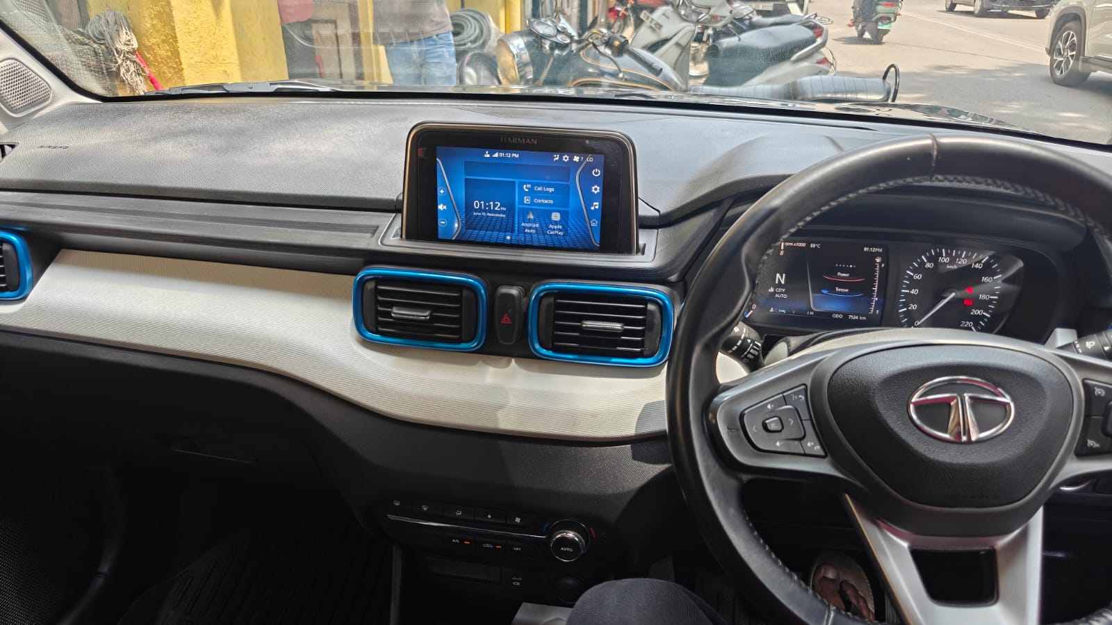 Buy Used Tata Punch Accomplished AMT of 2023 model @ 7,05,000 INR in ...
