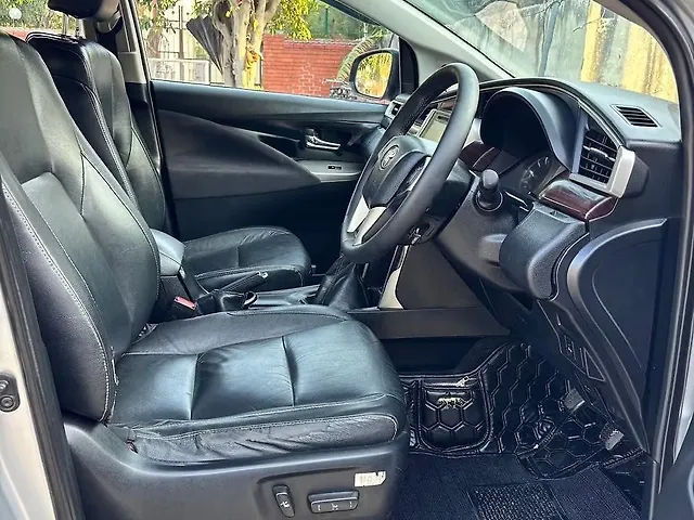 Buy Used Toyota Innova 2.5 G Diesel 7 Seater BS IV of 2016 model @ 12 ...