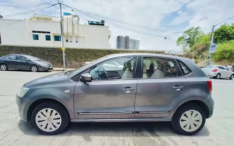 Buy Used Volkswagen Polo Diesel Comfortline 1.2L of 2014 model @ 3 ...