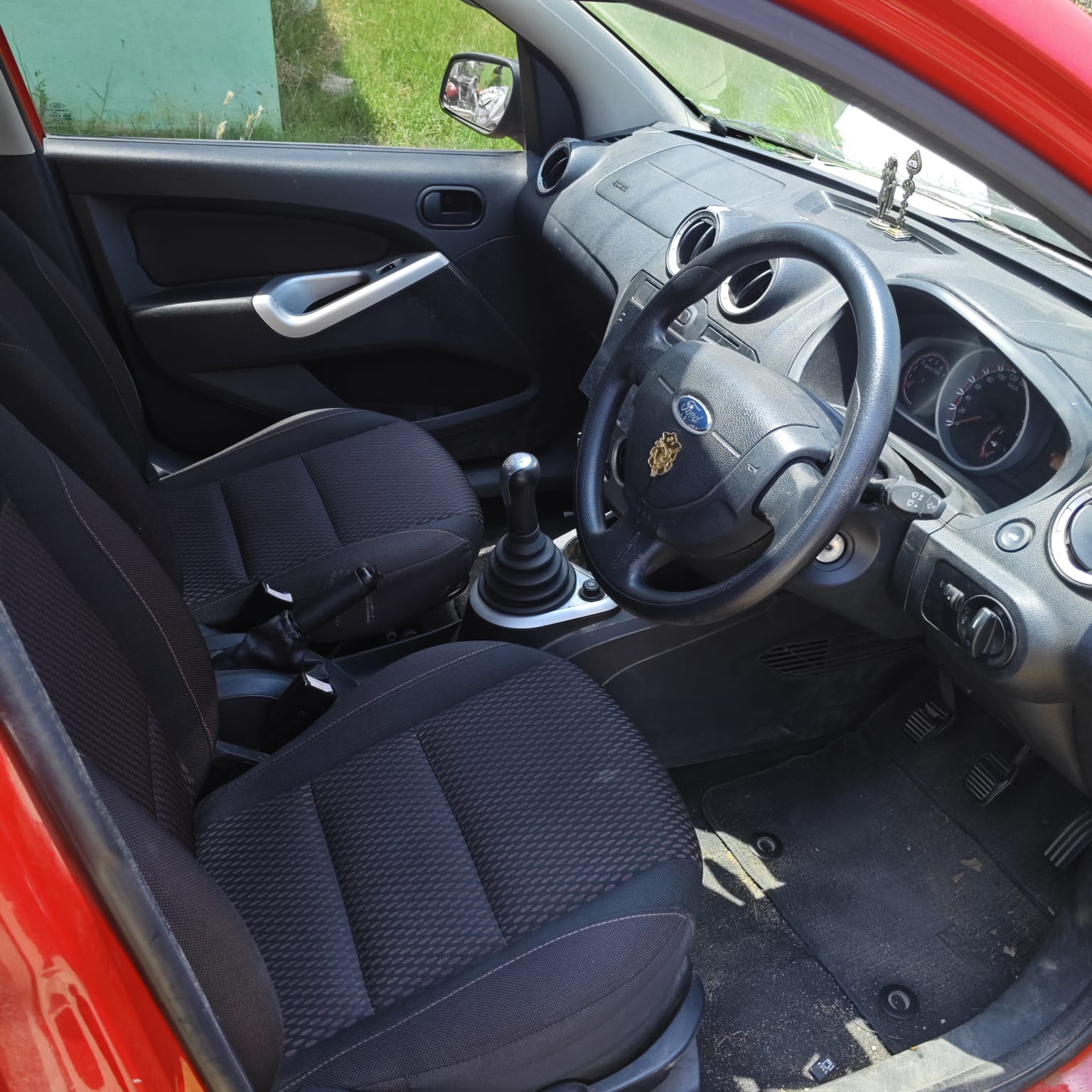 Buy Used Ford Figo Diesel Titanium of 2011 model @ 2,30,000 INR in ...