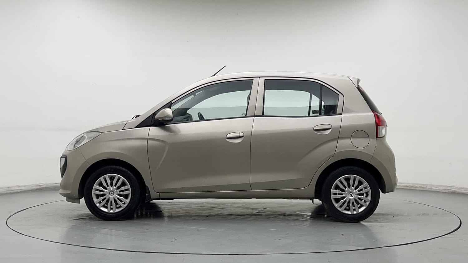 Buy Used Hyundai Santro Asta of 2018 model @ 2,98,000 INR in Gurgaon ...
