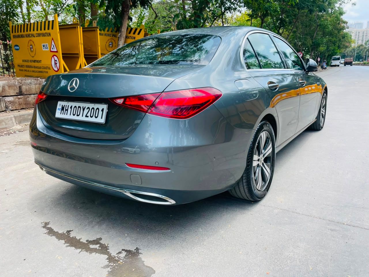 Buy Used Mercedes-Benz C-Class C 200 BSVI of 2022 model @ 41,00,000 INR ...