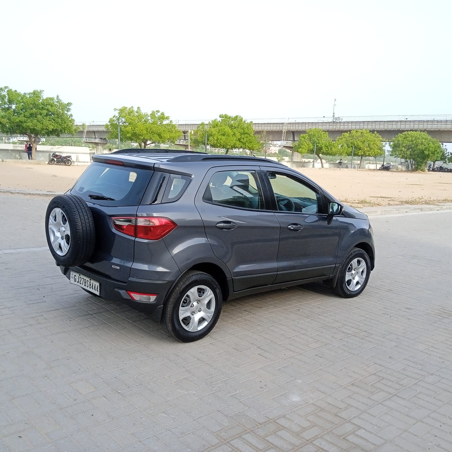 Buy Used Ford Ecosport 1.5 TDCi Trend BSIV of 2017 model @ 4,90,000 INR ...