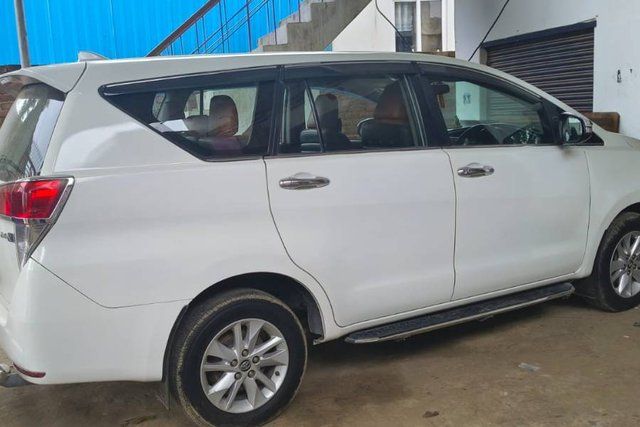 Used 2017 Toyota Innova Crysta Diesel Manual in Varanasi at ₹11.50 Lakh ...