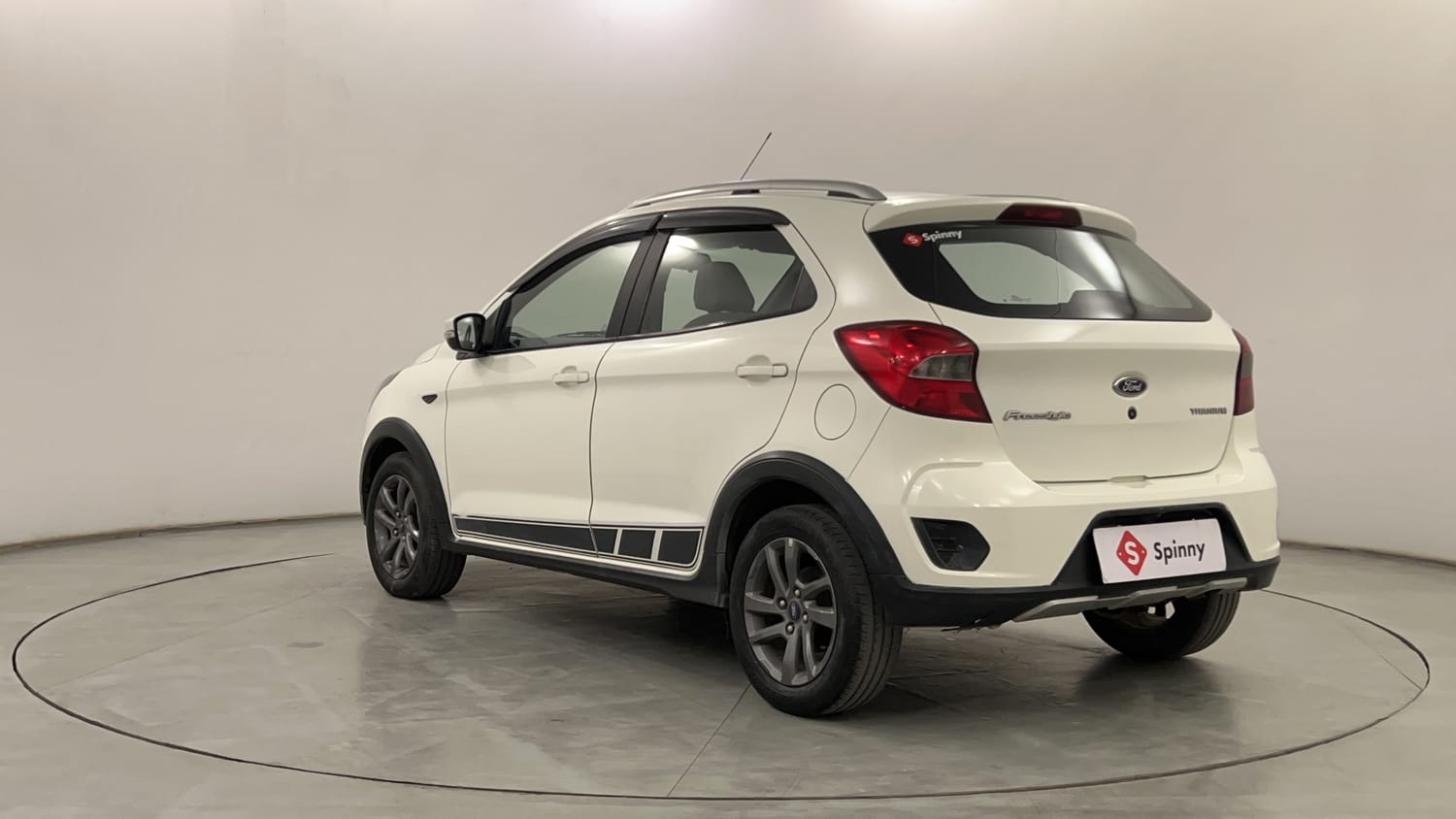 Buy Used Ford Freestyle Titanium Petrol BSIV of 2020 model @ 4,74,000 ...