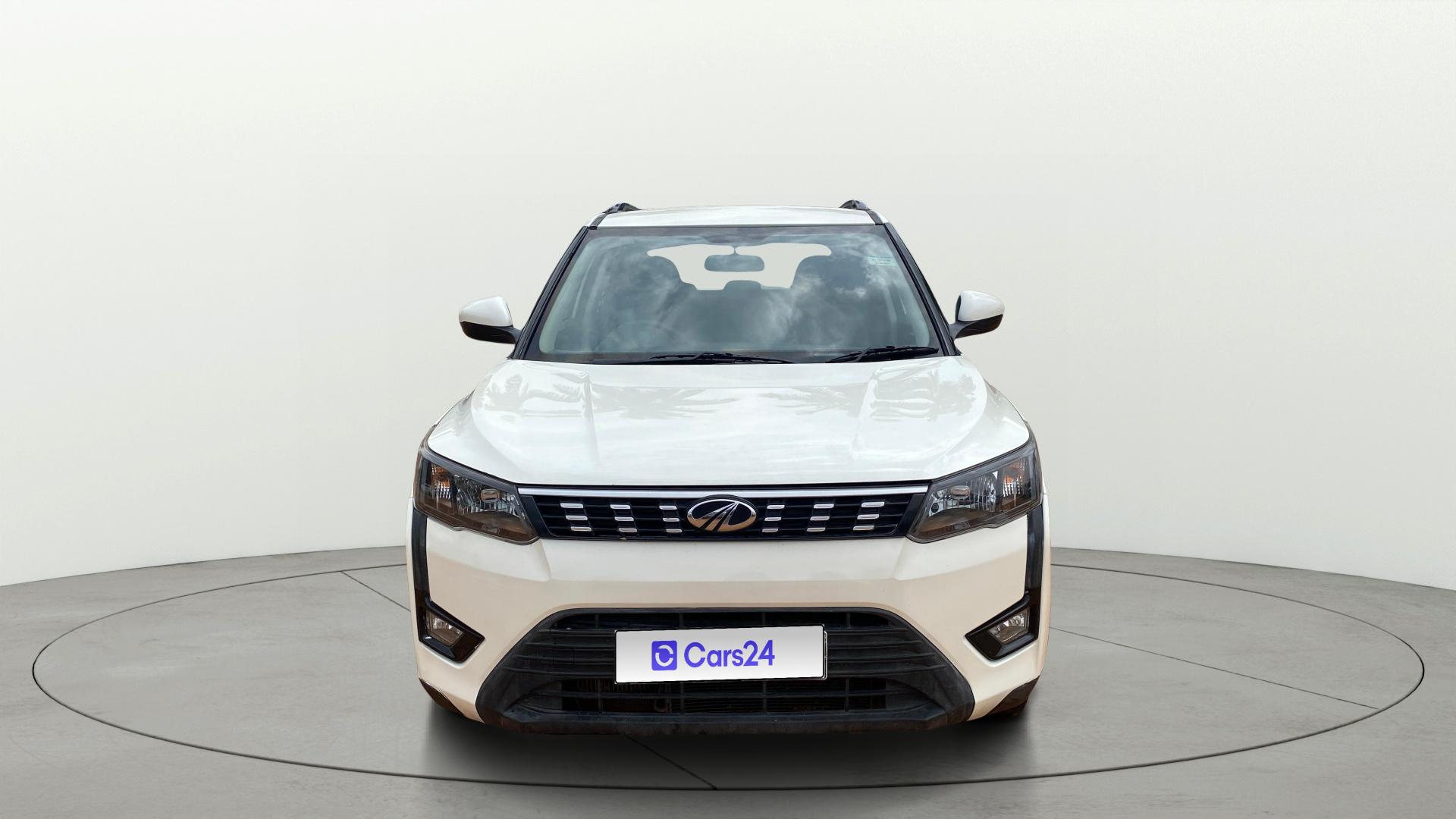 Buy Used Mahindra XUV300 W6 Diesel BSVI of 2020 model @ 9,41,004 INR in ...