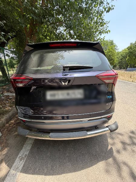 Buy Used Mahindra XUV700 AX3 E 7 Str Diesel of 2023 model @ 19,00,000 ...