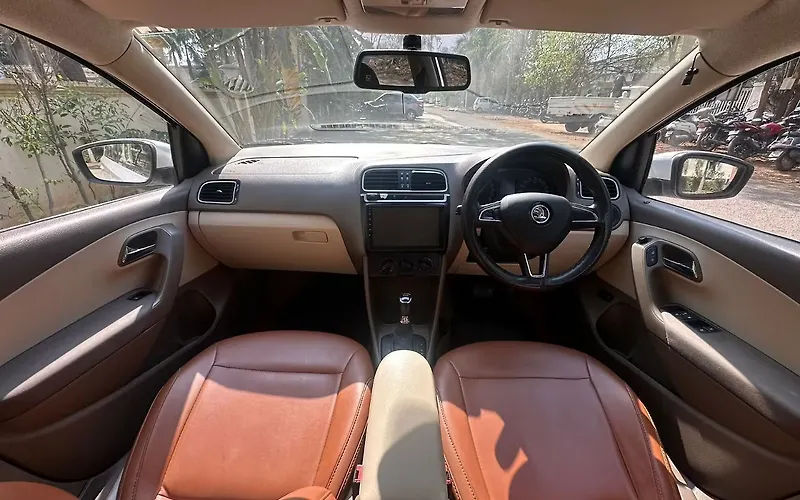 Buy Used Skoda Rapid 1.5 TDI AT Ambition Plus of 2015 model @ 4,95,000 ...