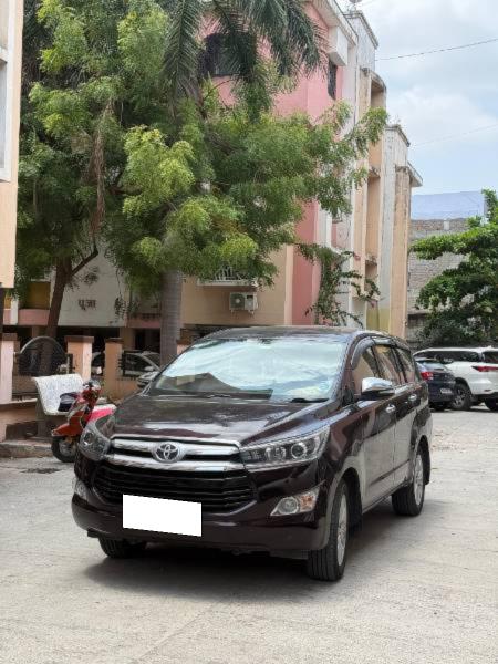 Buy Used Toyota Innova 2.5 ZX Diesel 7 Seater of 2016 model @ 14,00,000 ...