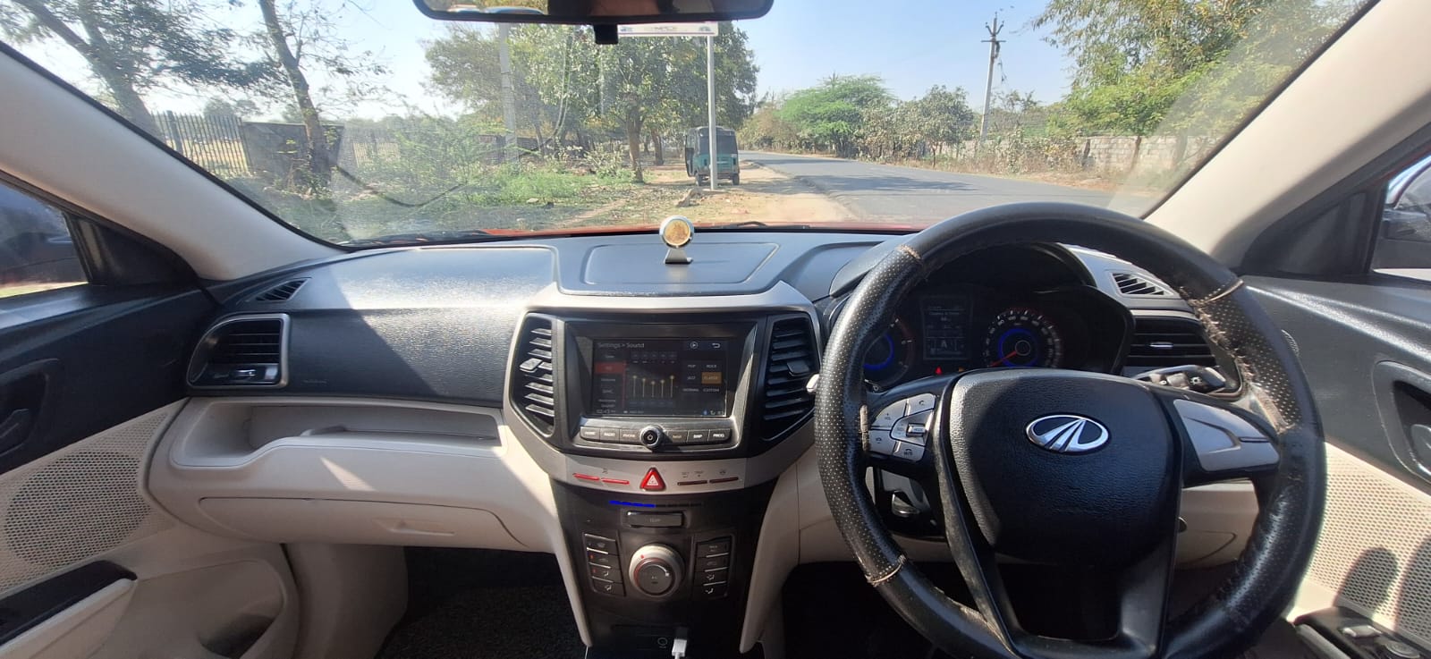 Buy Used Mahindra XUV300 W6 Diesel BSVI of 2020 model @ 5,00,000 INR in ...