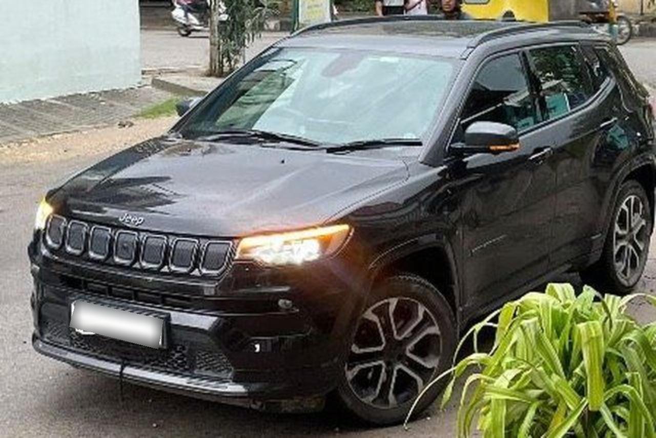 Buy Used Jeep Compass Model S DCT BSVI of 2023 model @ 19,75,000 INR in ...