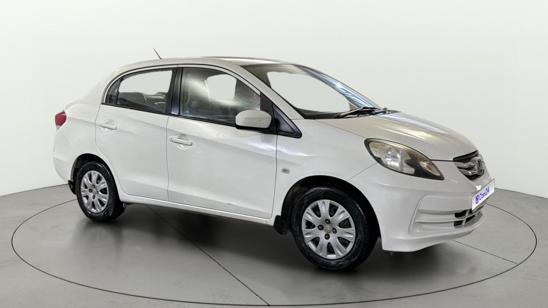 Cars Under 5 Lakh | Cheapest Car in India - ZigWheels