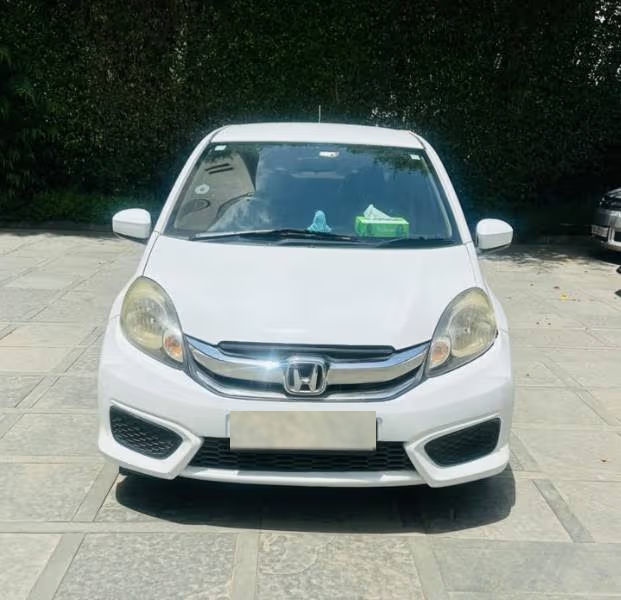 Buy Used Honda Amaze E i-Vtech of 2014 model @ 2,20,000 INR in Delhi ...