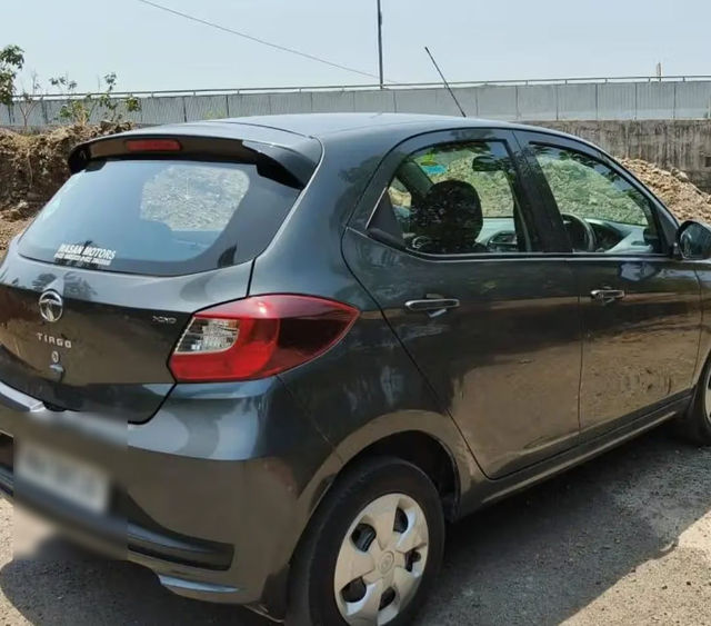Used 2022 Tata Tiago CNG Manual in Mumbai at ₹4.91 Lakh - CarDekho