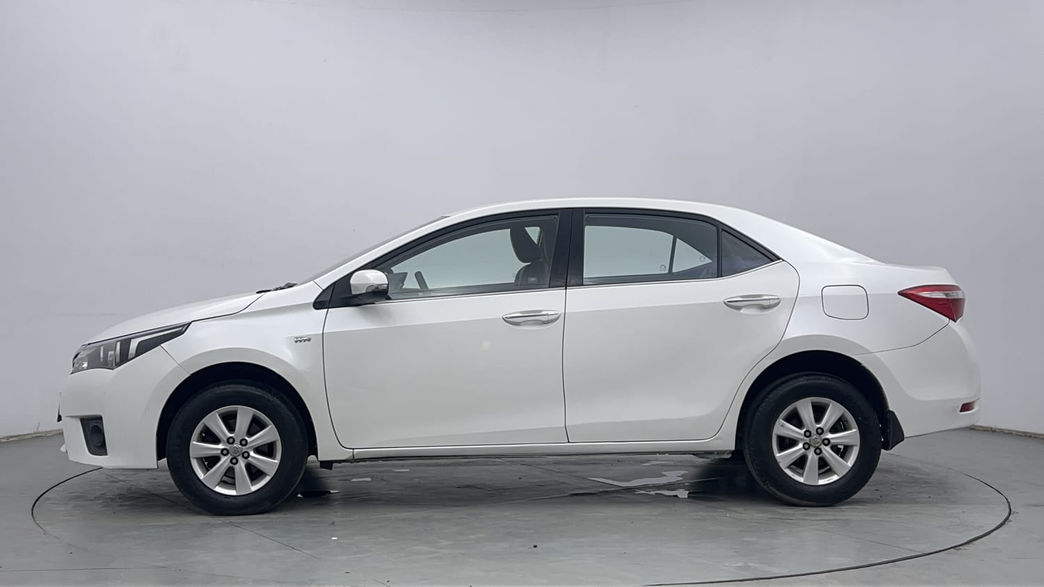 Buy Used Toyota Corolla Altis Petrol LE of 2015 model @ 4,79,000 INR in ...