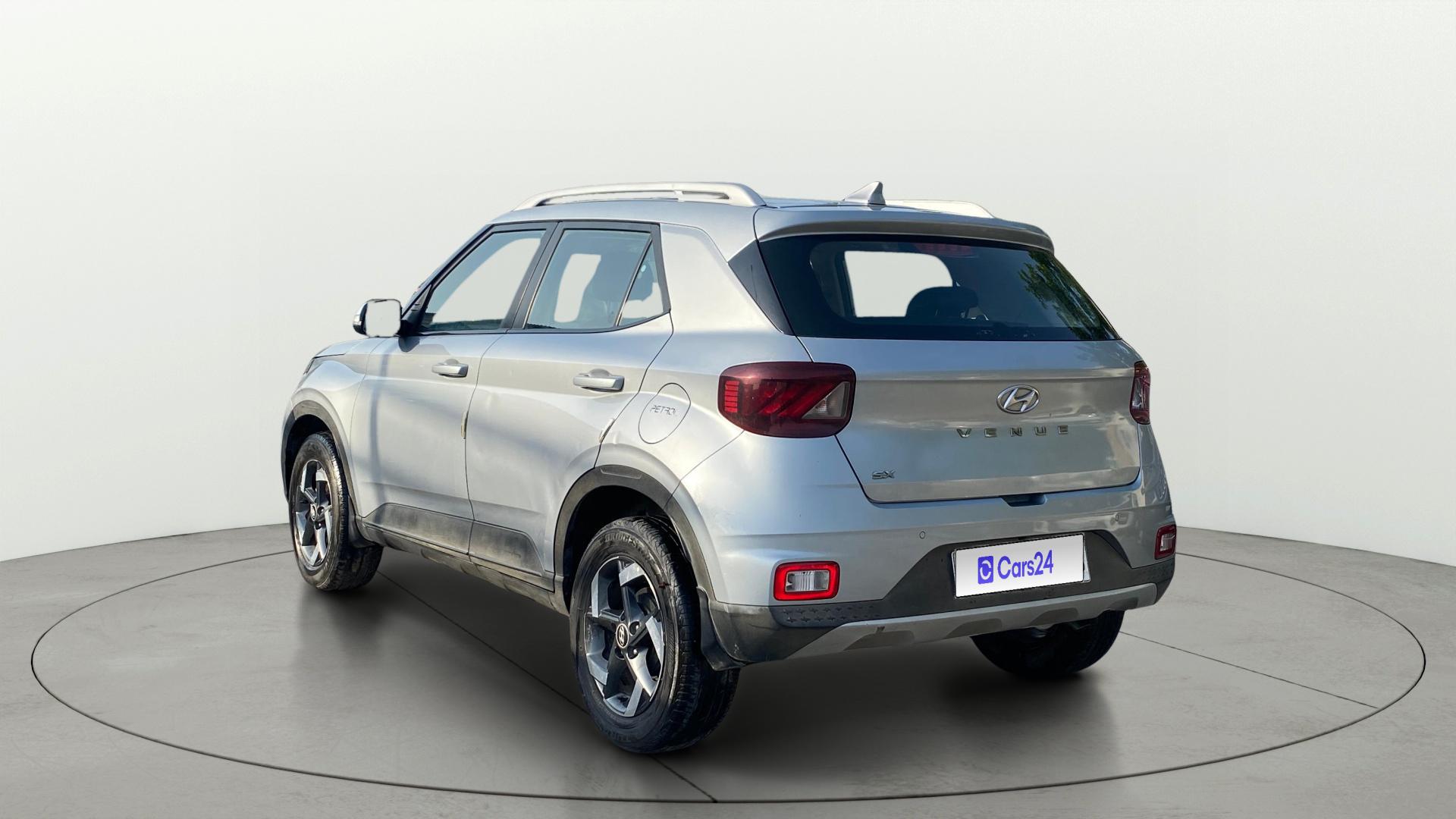 Buy Used Hyundai Venue SX Turbo BSIV of 2019 model @ 6,11,524 INR in ...