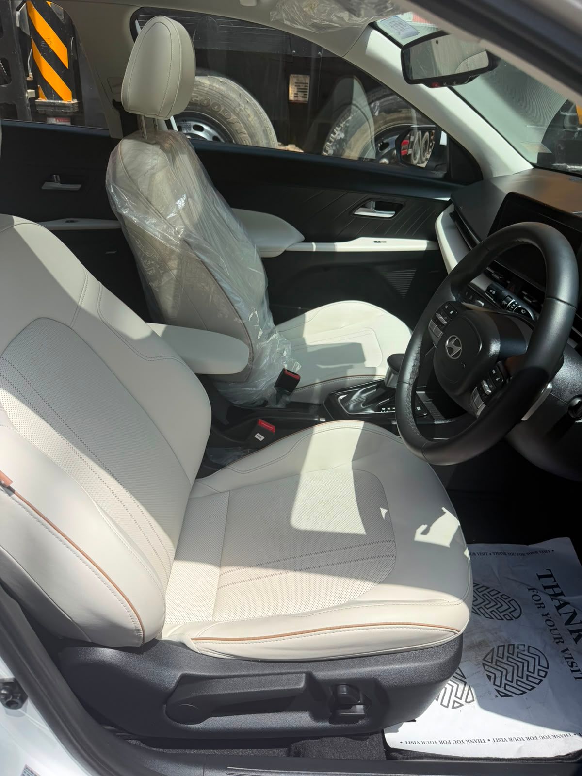 Buy Used Hyundai Verna SX Opt IVT of 2025 model @ 14,95,000 INR in ...