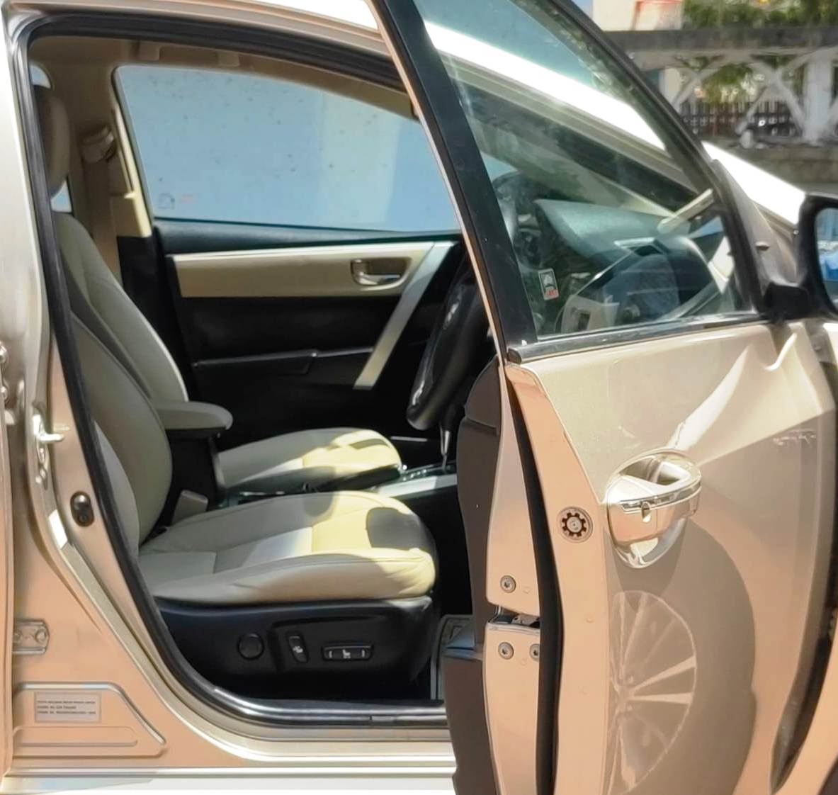 Buy Used Toyota Corolla Altis VL AT of 2016 model @ 6,45,000 INR in ...
