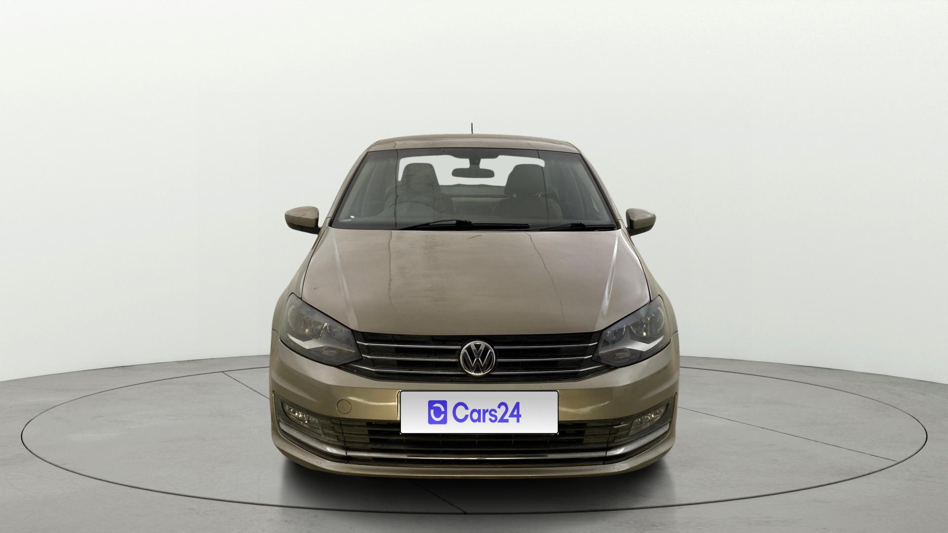 Buy Used Volkswagen Vento Petrol Highline AT of 2016 model @ 4,16,230 ...