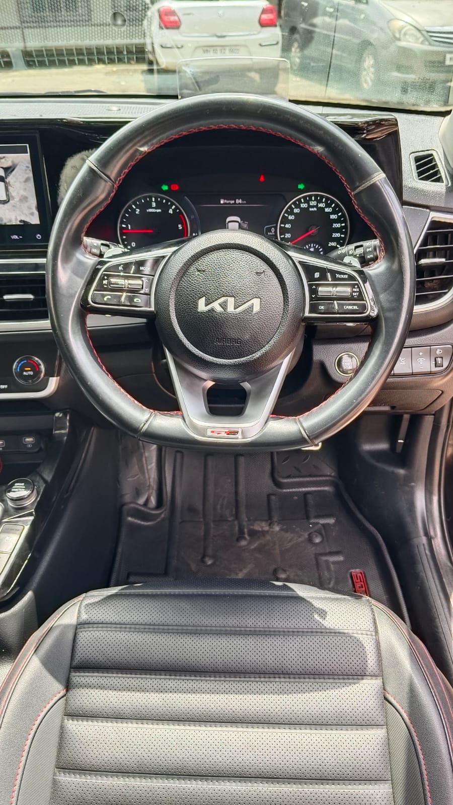 Buy Used Kia Seltos GTX Plus Diesel AT of 2022 model @ 15,75,000 INR in ...