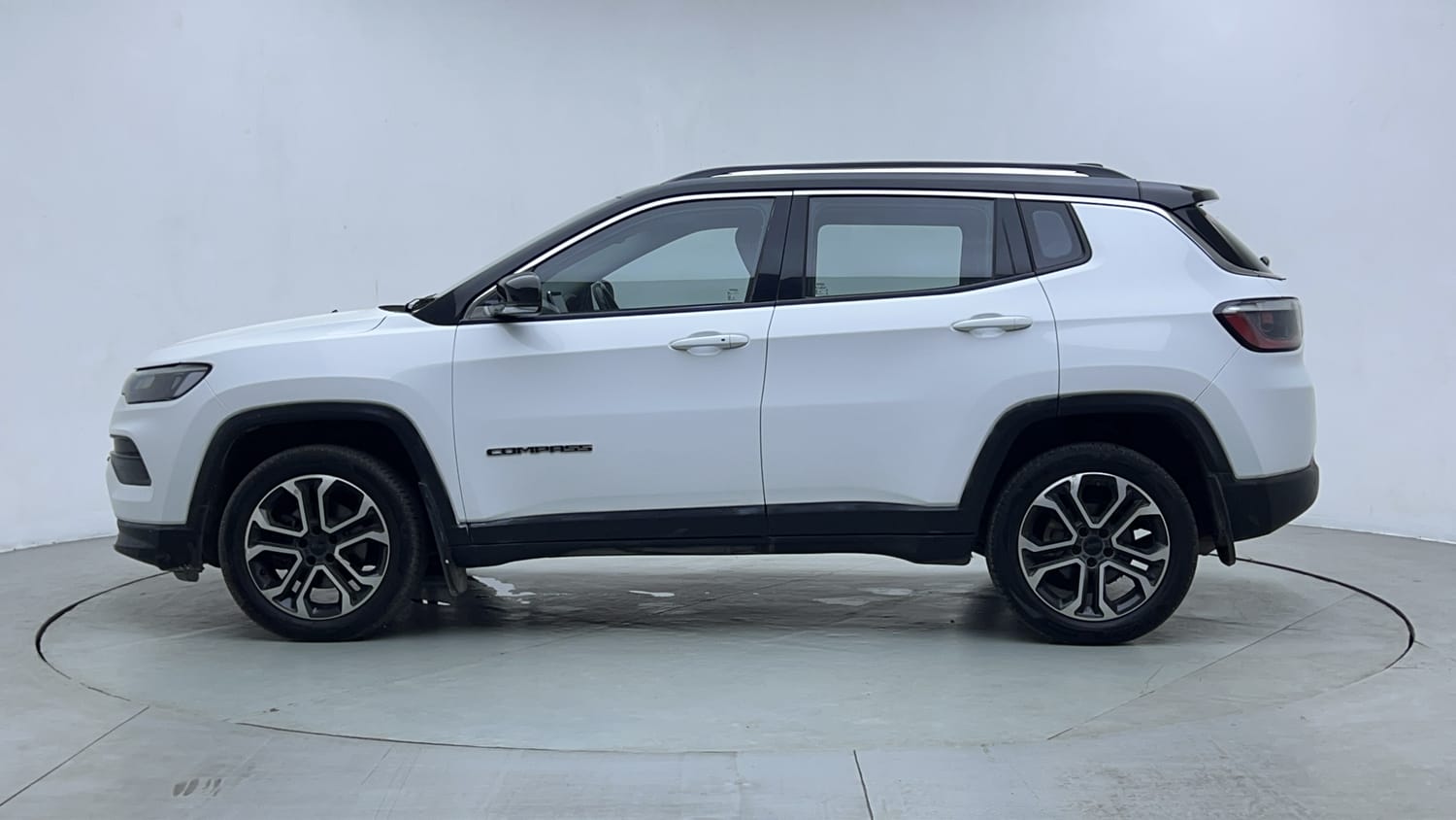 Buy Used Jeep Compass 2.0 Limited 4X4 Opt Diesel AT BSVI of 2021 model ...