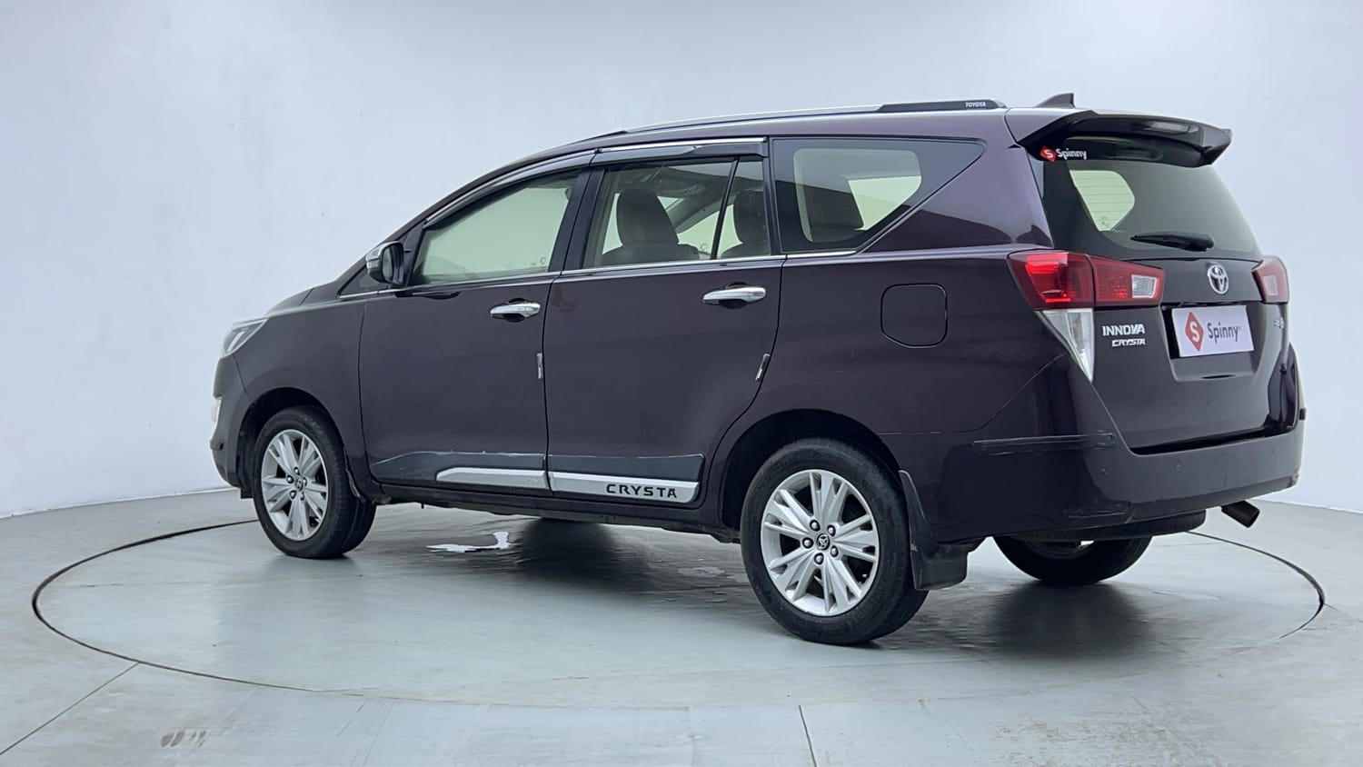 Buy Used Toyota Innova Crysta 2.7 ZX 7 STR AT of 2019 model @ 18,25,903 ...