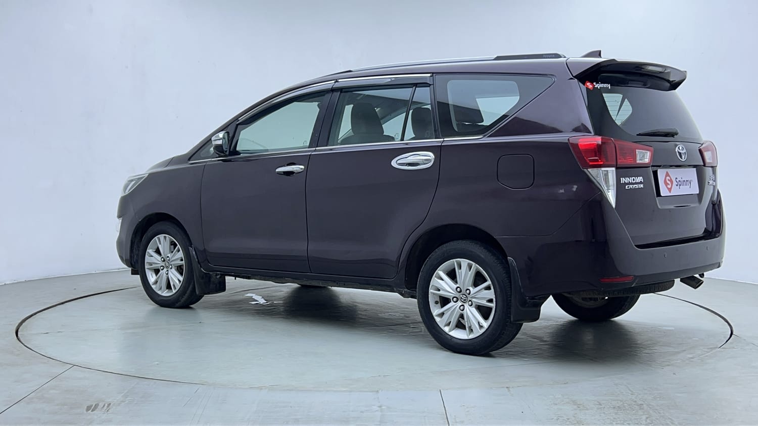 Buy Used Toyota Innova Crysta 2.7 ZX 7 STR AT of 2016 model @ 12,89,000 ...