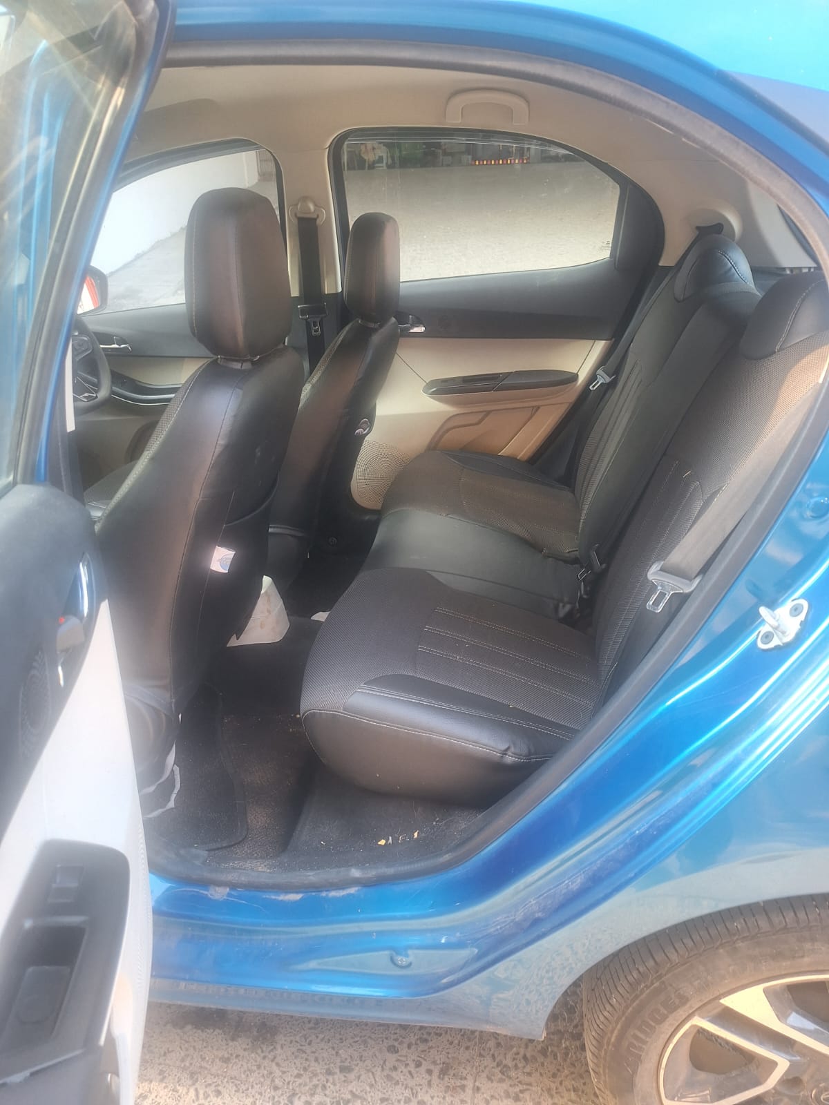 Buy Used Tata Tiago XZA Plus Option AMT of 2024 model @ 6,50,000 INR in ...