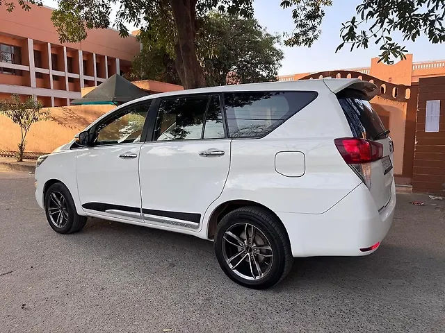Buy Used Toyota Innova Crysta 2.4 G MT of 2020 model @ 17,00,000 INR in ...