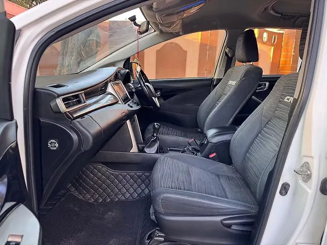 Buy Used Toyota Innova Crysta 2.4 G MT of 2020 model @ 17,00,000 INR in ...