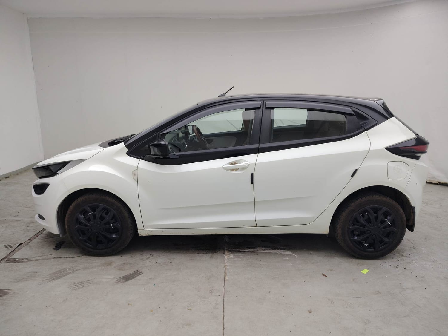 Buy Used Tata Altroz XM Plus of 2023 model @ 5,88,000 INR in ...