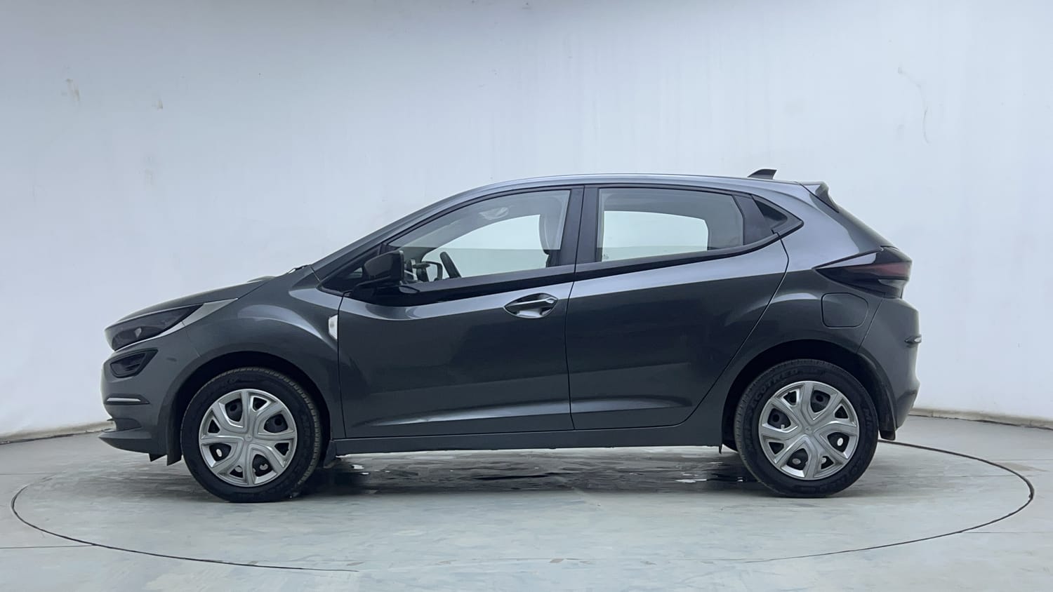 Buy Used Tata Altroz XMA Plus DCT of 2024 model @ 8,07,000 INR in ...