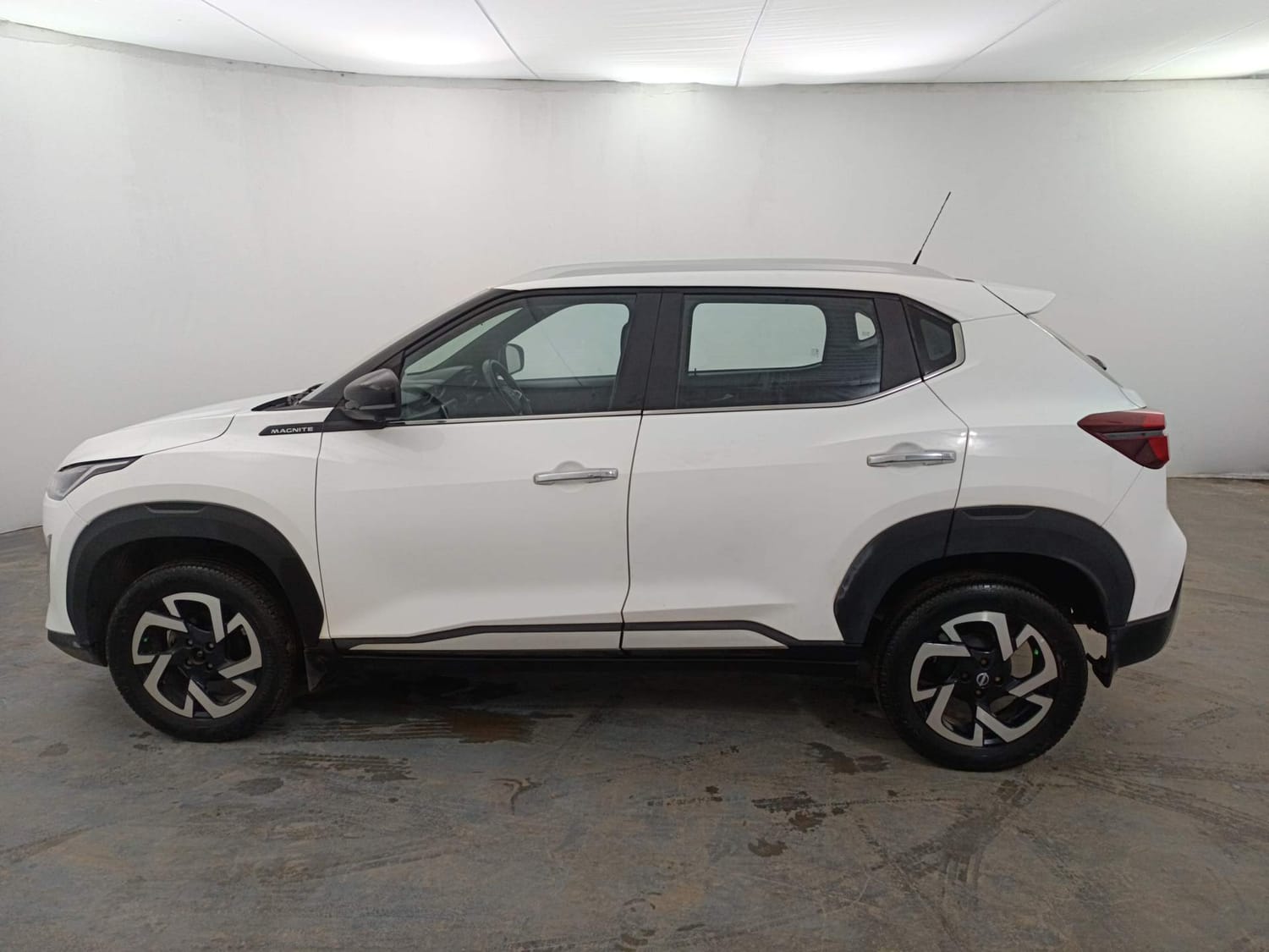 Buy Used Nissan Magnite XV Premium of 2021 model @ 5,69,000 INR in ...