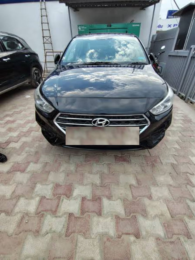 Used 2020 Hyundai Verna Petrol Automatic in Faridabad at ₹7.80 Lakh ...