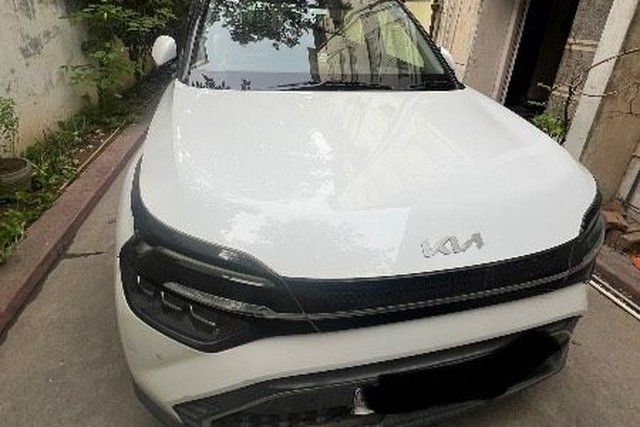 Used 2022 Kia Carens Petrol Automatic in New Delhi at ₹13 Lakh - CarDekho