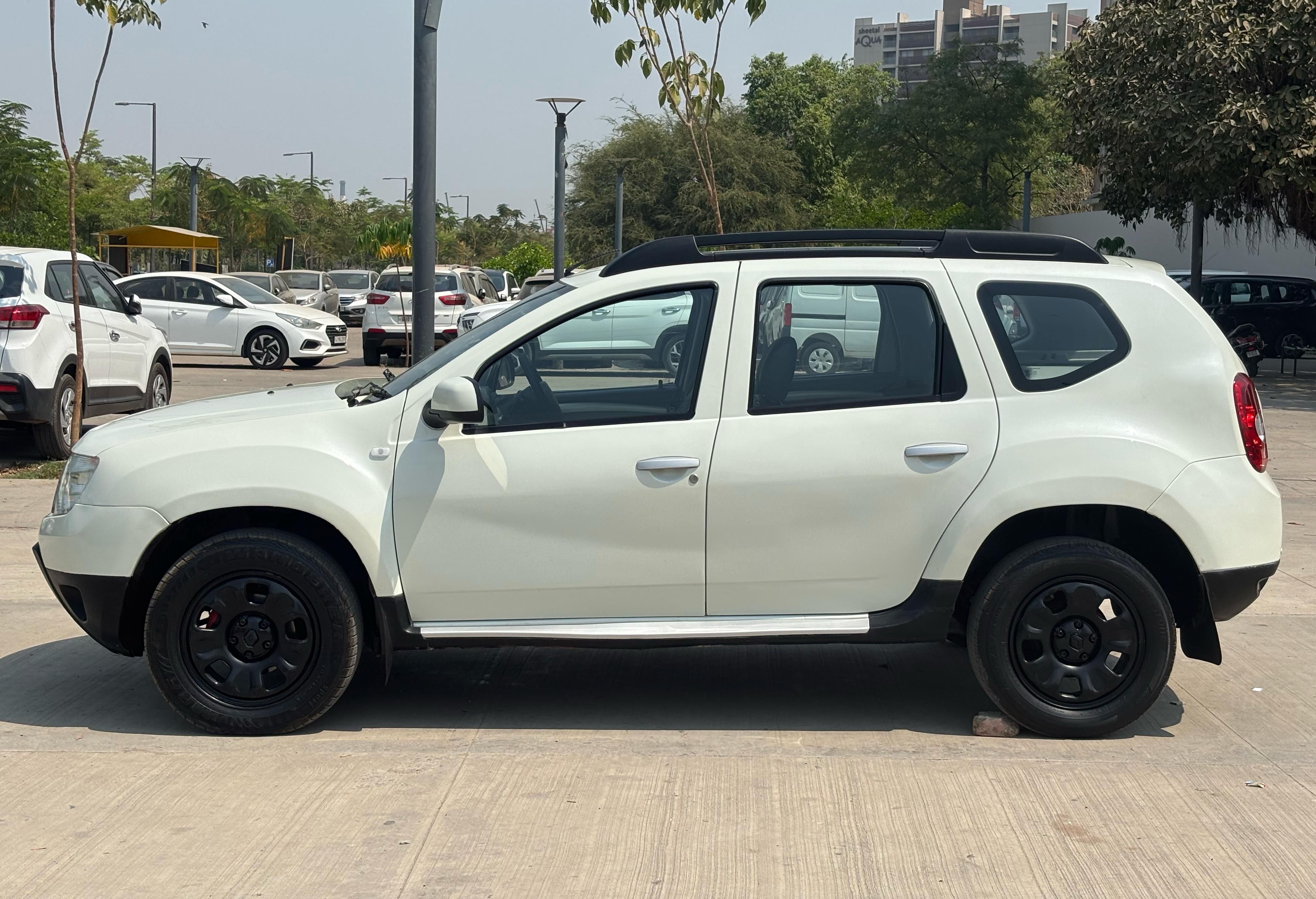Buy Used Renault Duster RXL AWD of 2014 model @ 2,90,000 INR in ...
