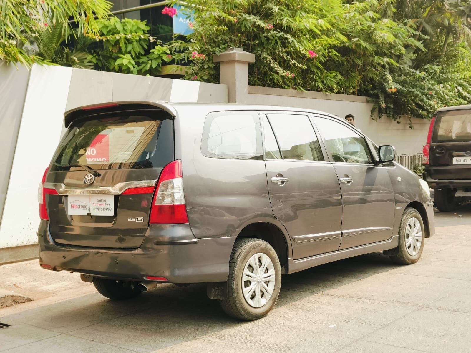 Buy Used Toyota Innova 2.5 G Diesel 7 Seater BS IV of 2015 model @ 8 ...